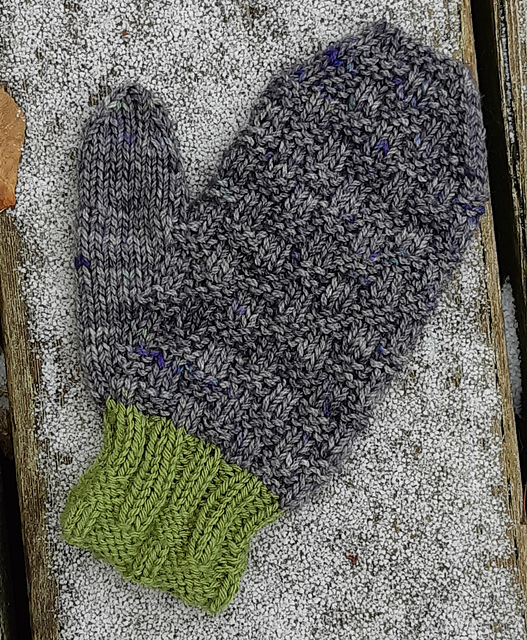 Ravelry: Basketweave Mittens pattern by Tricia Weatherston