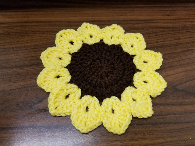 Ravelry: Bianca's Sunflower pattern by Miranda Negrete