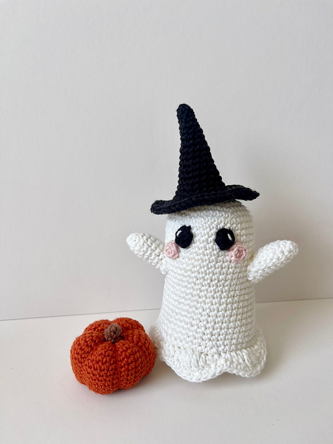 Ravelry: Gavin the Ghost pattern by Zoe Bartley