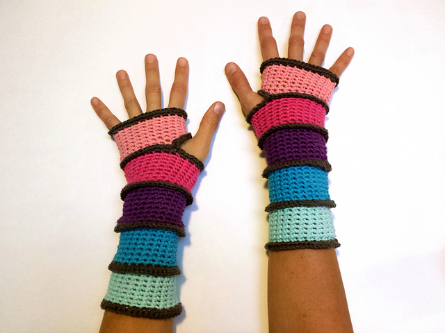 Ravelry: Segmented Mitts pattern by Stacy Pamela