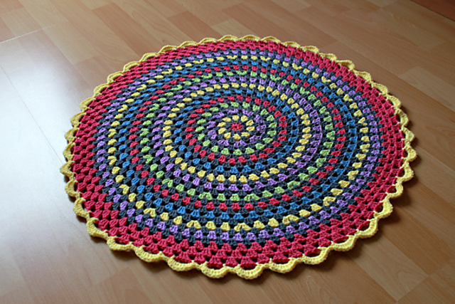 Ravelry: Happy Crochet Rug pattern by zoom yummy