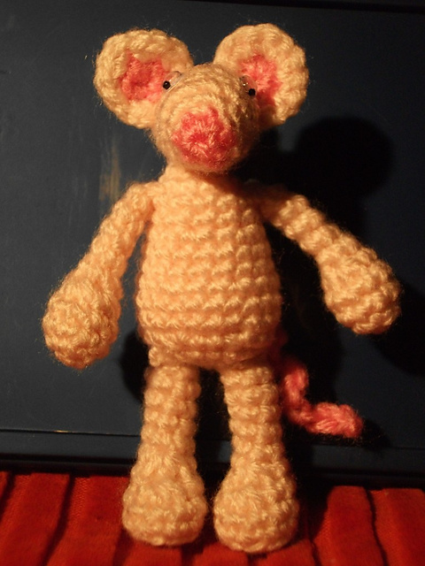Ravelry: Teeny Tiny Mice pattern by Jane Bibby