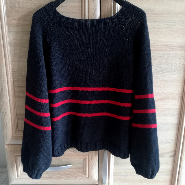 Ravelry: Gray and red sweater pattern by Zsuzsa Kovács